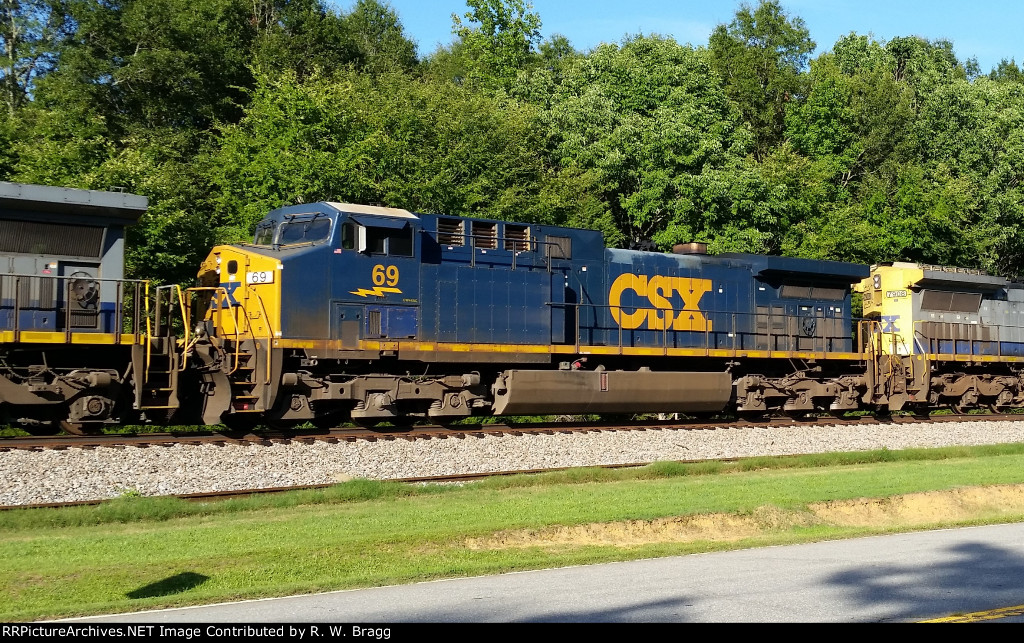 CSX 69 (AC44CW)